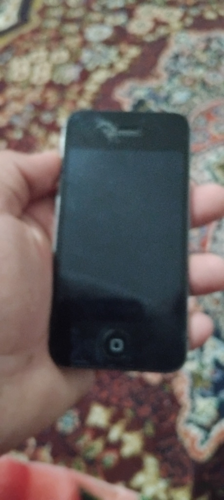IPHONE 4  obmen ham bor telga qarab