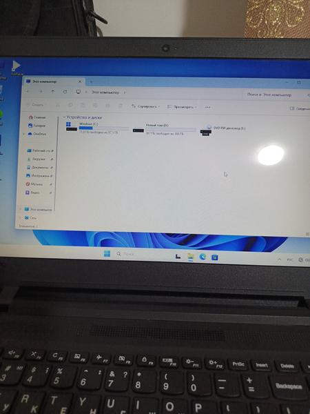 Lenova Ideapad. Таза