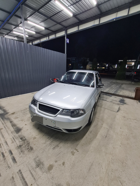 Chevrolet nexia 1.6 luks