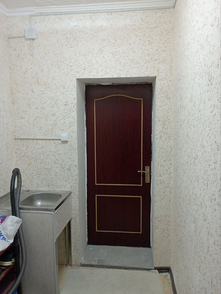 Продаются 1 ком. Кв .чирчик бивший обшижит
