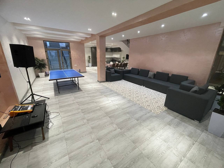 Luxury Villa в Чарваке