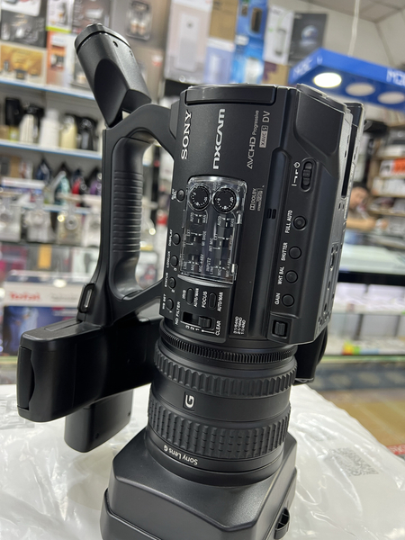 Продажа видеокамер Sony NX 100