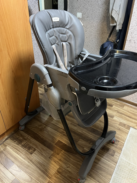 Продам детские стульчики