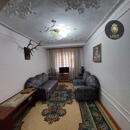 Продаётся квартира, 3-этаж 5-комнатная. Ориентир Шарк, Гор больница.