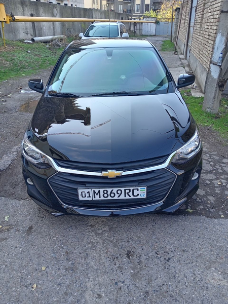 Аренда Oneks автомобил