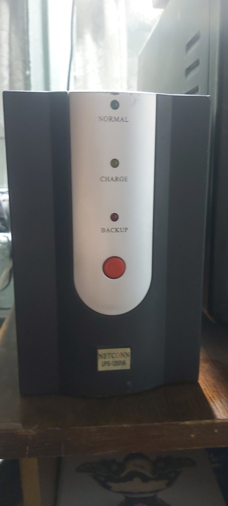 UPS 1200 VA ,600 Watt . Yangiyo'l