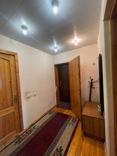 Продам квартиру Буюк ипак йули 3/3/5 70м2
