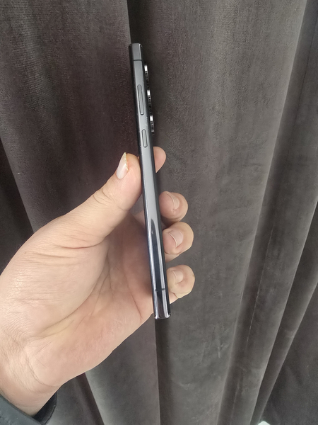 S23 ultra sotiladi 12/256 qaropka daqument