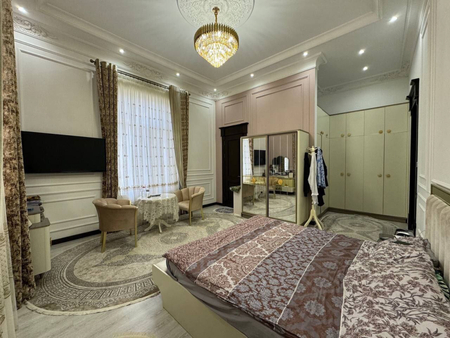 Продается Евро дом Ор-р: Буз базар 690 м2