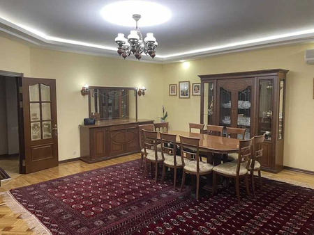 (К121414) Продается 4-х комнатная квартира в Яшнабадском районе.