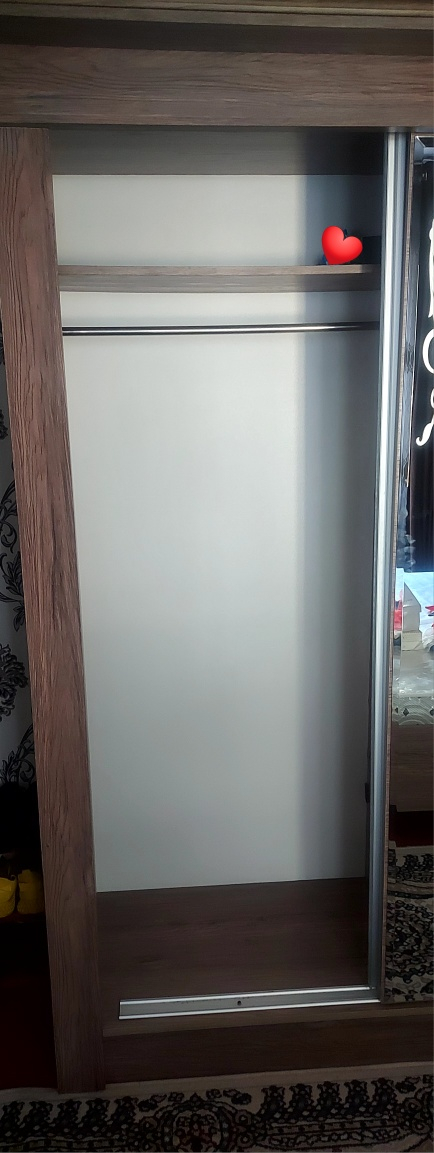Spalniy mebel haytek deyarli yangi