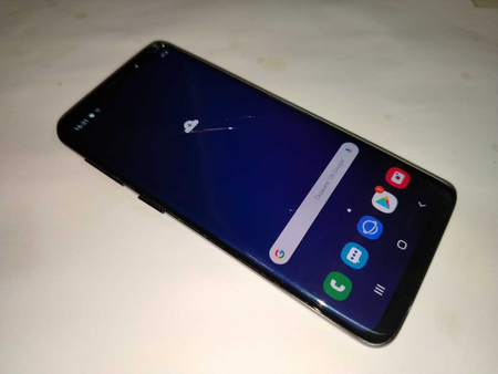 Samsung Galaxy S9 (есть трещины)