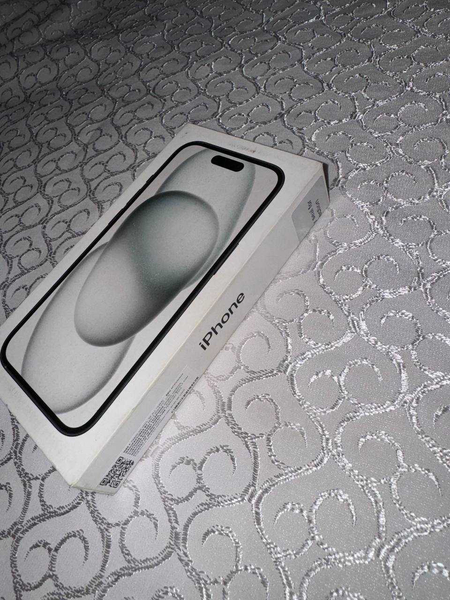 Tel sotiladi iphone 15 128 rangi qora