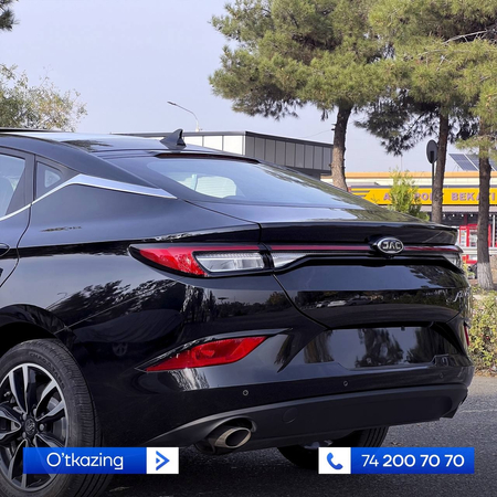 Jac J 7 sedan oq qora