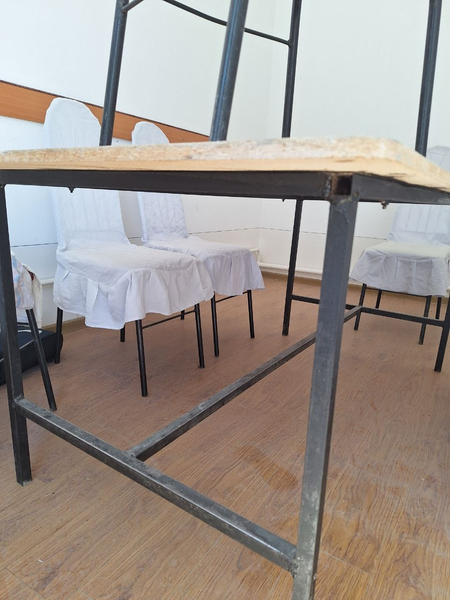 Kafe va restoranlar uchun stul