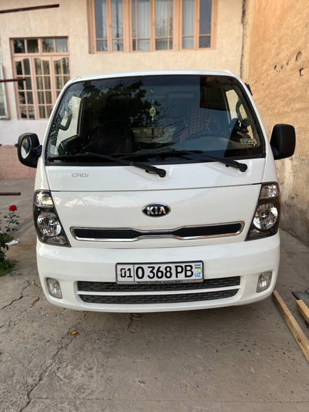 Kia bongo 3 1-tonnali