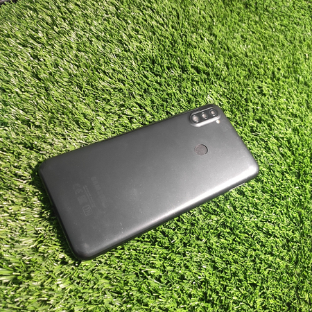 Samsung A11 sotiladi dastavka bor