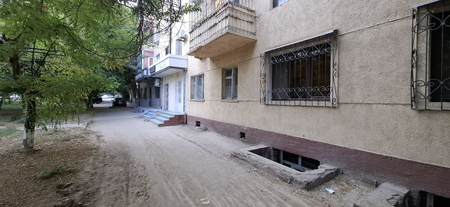 Буюк Ипак Йули 28кв 1/1/4 под офис магазин салон красоты