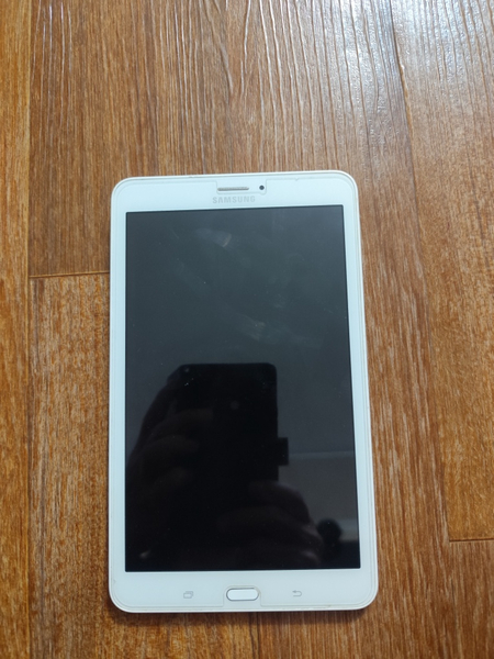 Продам Samsung Tab E8 LTE, 16gb