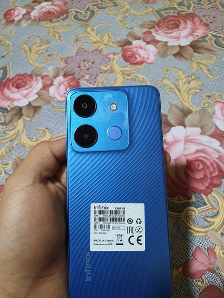 Infinix X6515.  6/64 gb