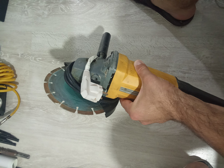 Продам болгарку 180