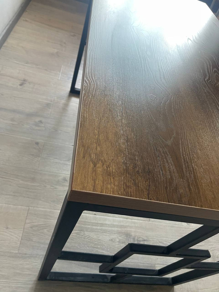 Stollar sotiladi !