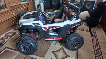 Продаётся детский электромобиль Buggy
