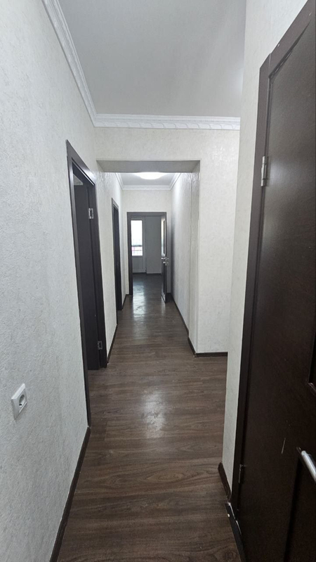 .Продам 3комнатную хороший ремонт 60м2 Сергели 7А метро 4станция 59800