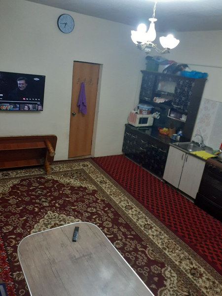 Uchastka srochniy sotiladi