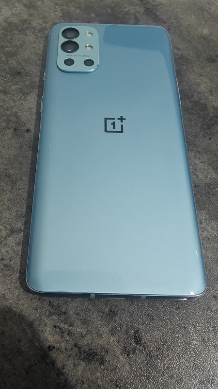 Продается OnePlus 9R , 8GB/256GB