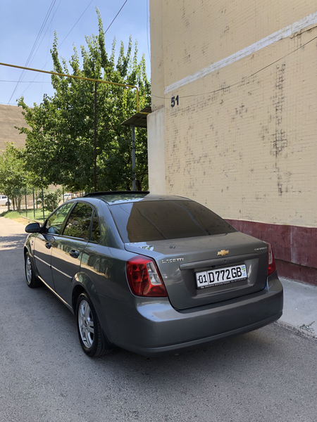 Lasetti 1.6 Sotiladi