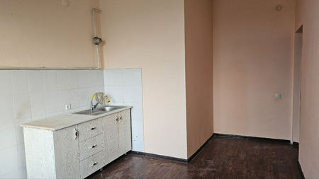 3 xonalik dom sotiladi