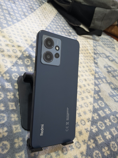 sotiladi Redmi note 12 8/256 srochno