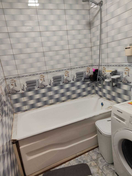 Kvartiraga 2 ta qiz kerak. Holati luks hamma  sharoiti bor