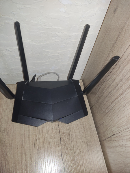 Продается роутер Tenda. Tenda router sotiladi