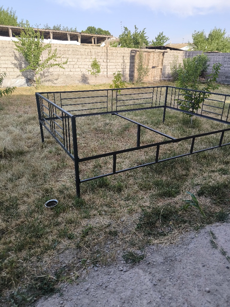 Продам дачу не далеко  от Ташкента на берегу реки.