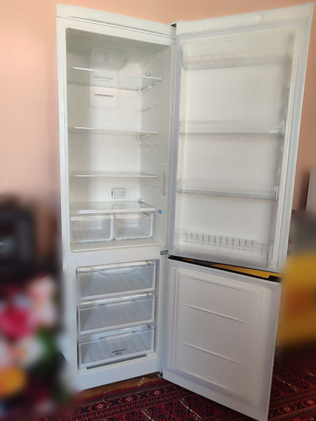 Muzlatgich Indesit