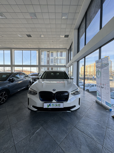 Auto Car BMW IX3