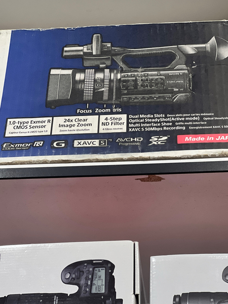 Продажа видеокамер Sony NX 100