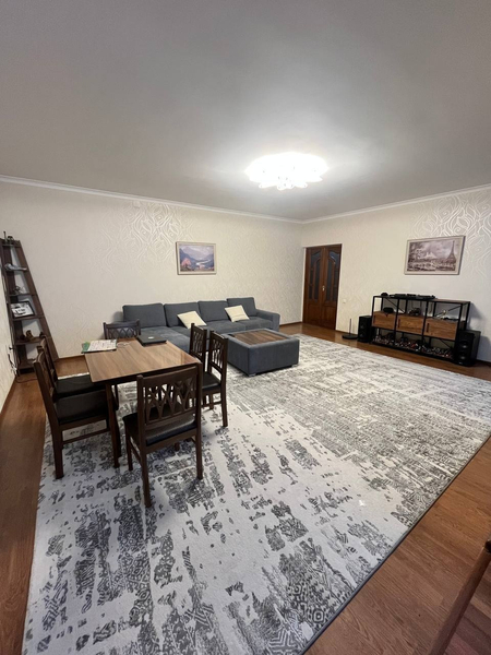 Продается 3х ком. квартира на Нукусской, ор-р: Гламур, 130м2