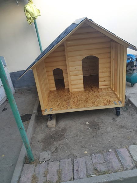 Бутки для собак льюбого размера и деревянный шезлонги