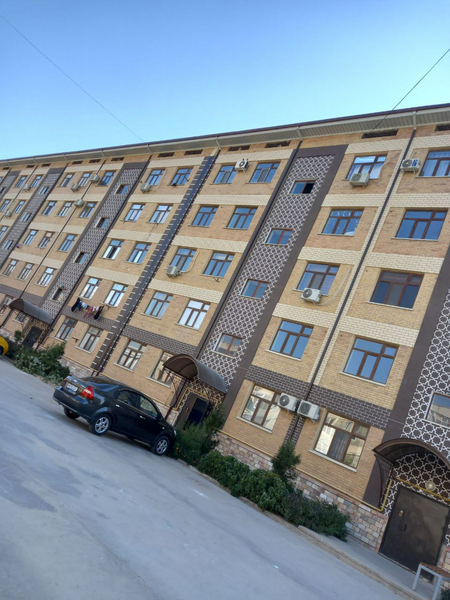 Uy  2 xonalik sotiladi 56 kvadrat xujata 76 kvadrat