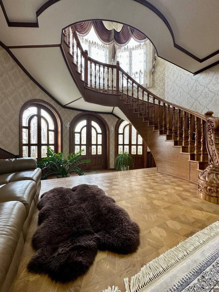 Продается Евро дом Ор-р: Центр Луначарский 1.150 м2