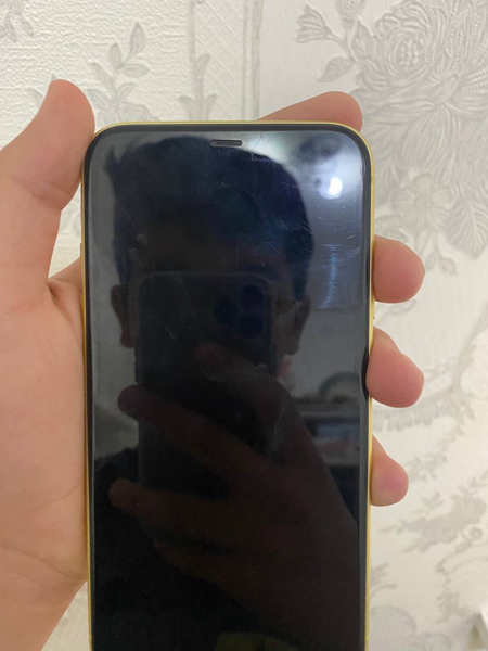 iphone 11   202 $