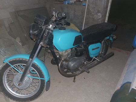 Ij moto haydashga tayyor