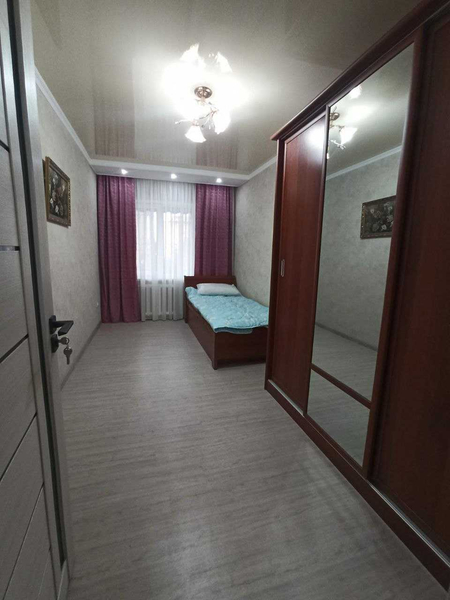 Продаю квартиру 3в4/2/4 возле Парка Победы, ев.ремонт+меб+техника