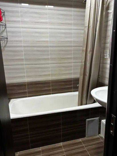 Нукусская 2в3комнатная/4/9, 63м2, балк 2*6, торец. Ор-р: Макро