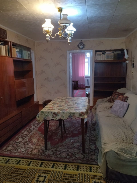 Продается 2 комнатная квартира в кирпичном доме,мирзо-улугбекский райо