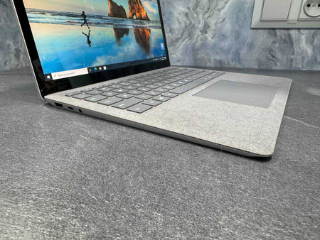 Microsoft Surface Laptop 3 / i5 1035G7 / DDR5: 16 GB / 256 GB / Touch