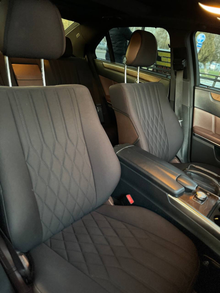 Продается Mercedec-benz 212 рейсталинг в идеальном состоянии.